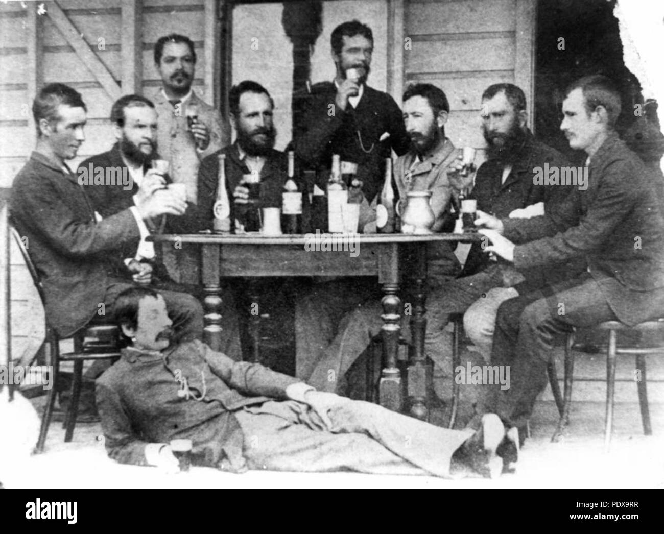 Group of gentlemen hi-res stock photography and images - Alamy