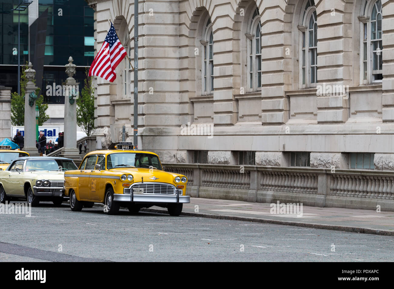 Taxi television series hi-res stock photography and images - Alamy