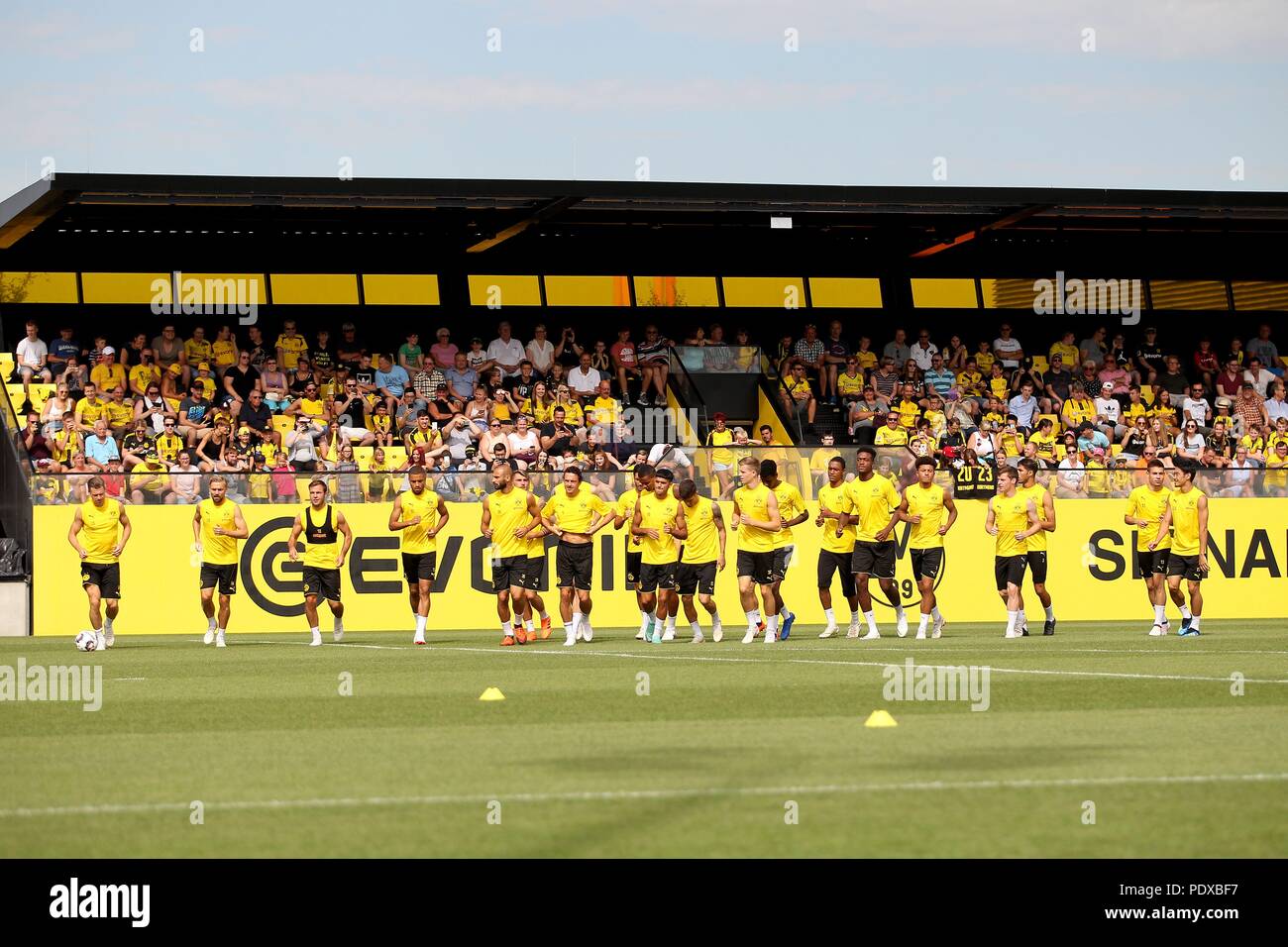 Season 2018 2019 1 bundesliga hi-res stock photography and images - Alamy