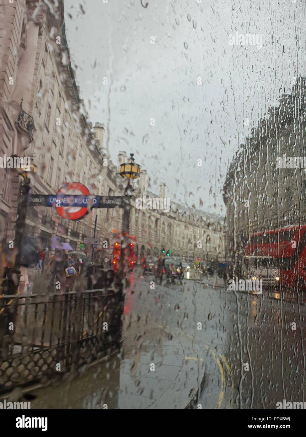 Heavy rainfall hi-res stock photography and images - Alamy