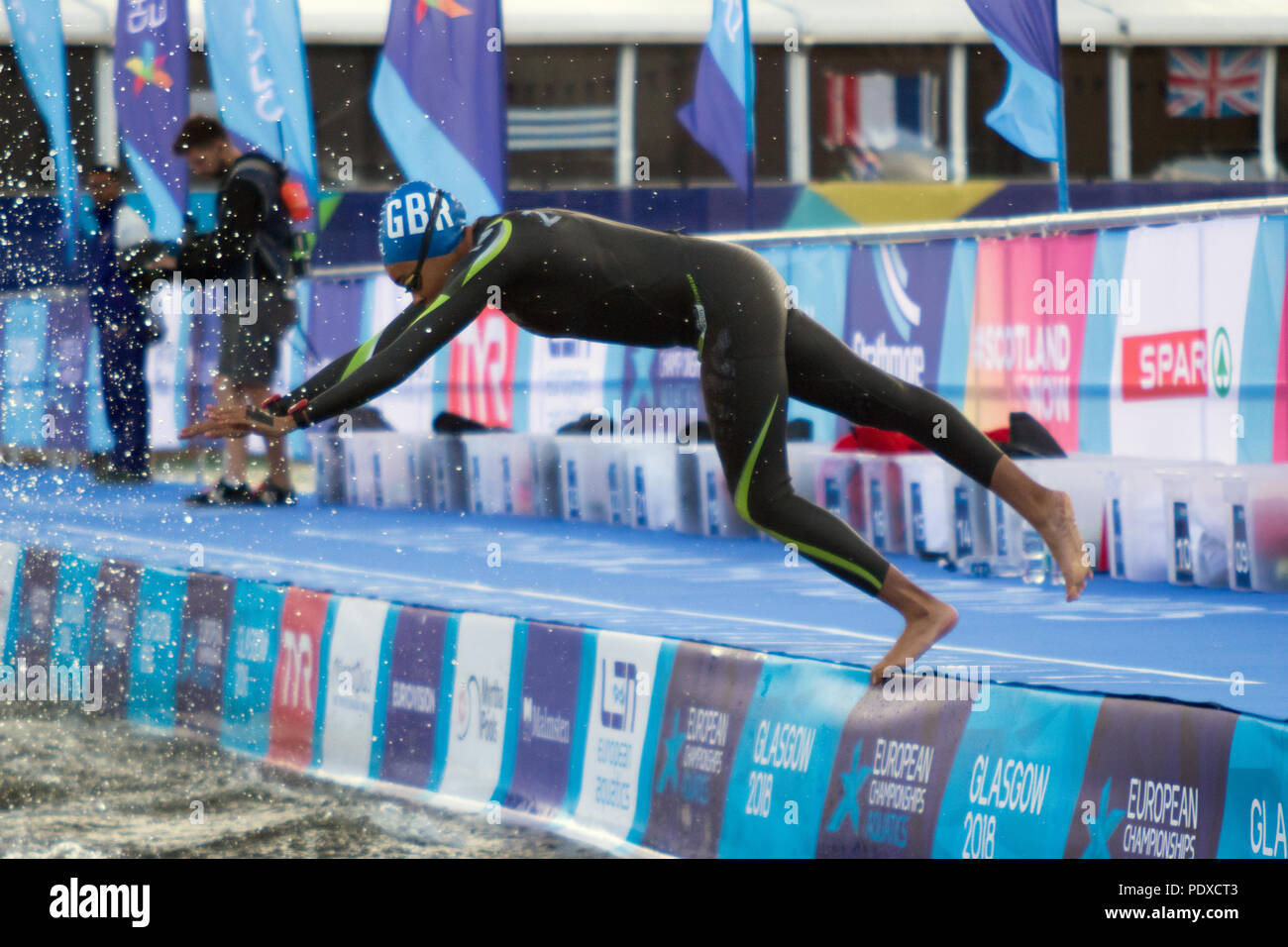Diving championship women's hi-res stock photography and images - Alamy