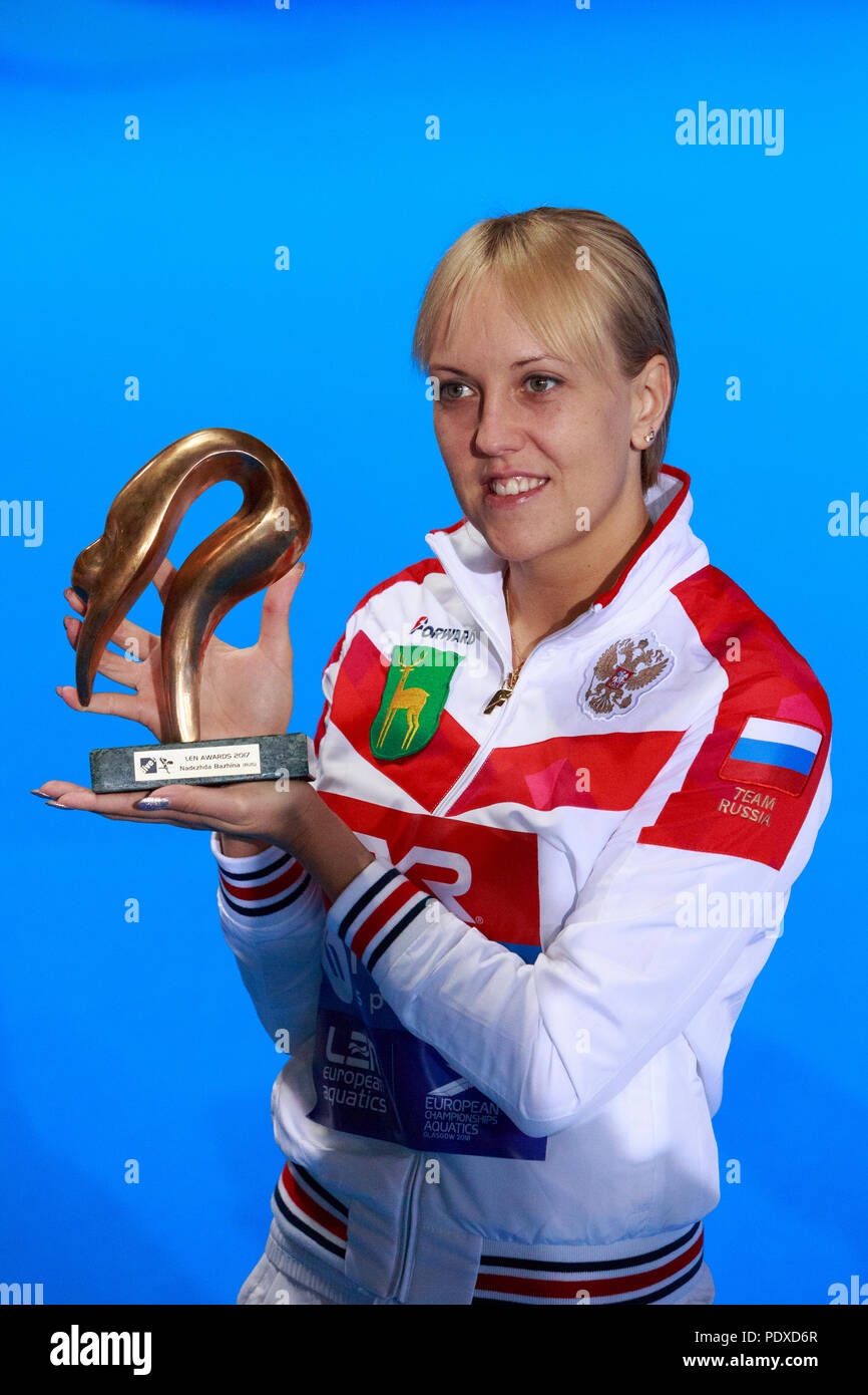 Springboard diver hi-res stock photography and images - Alamy