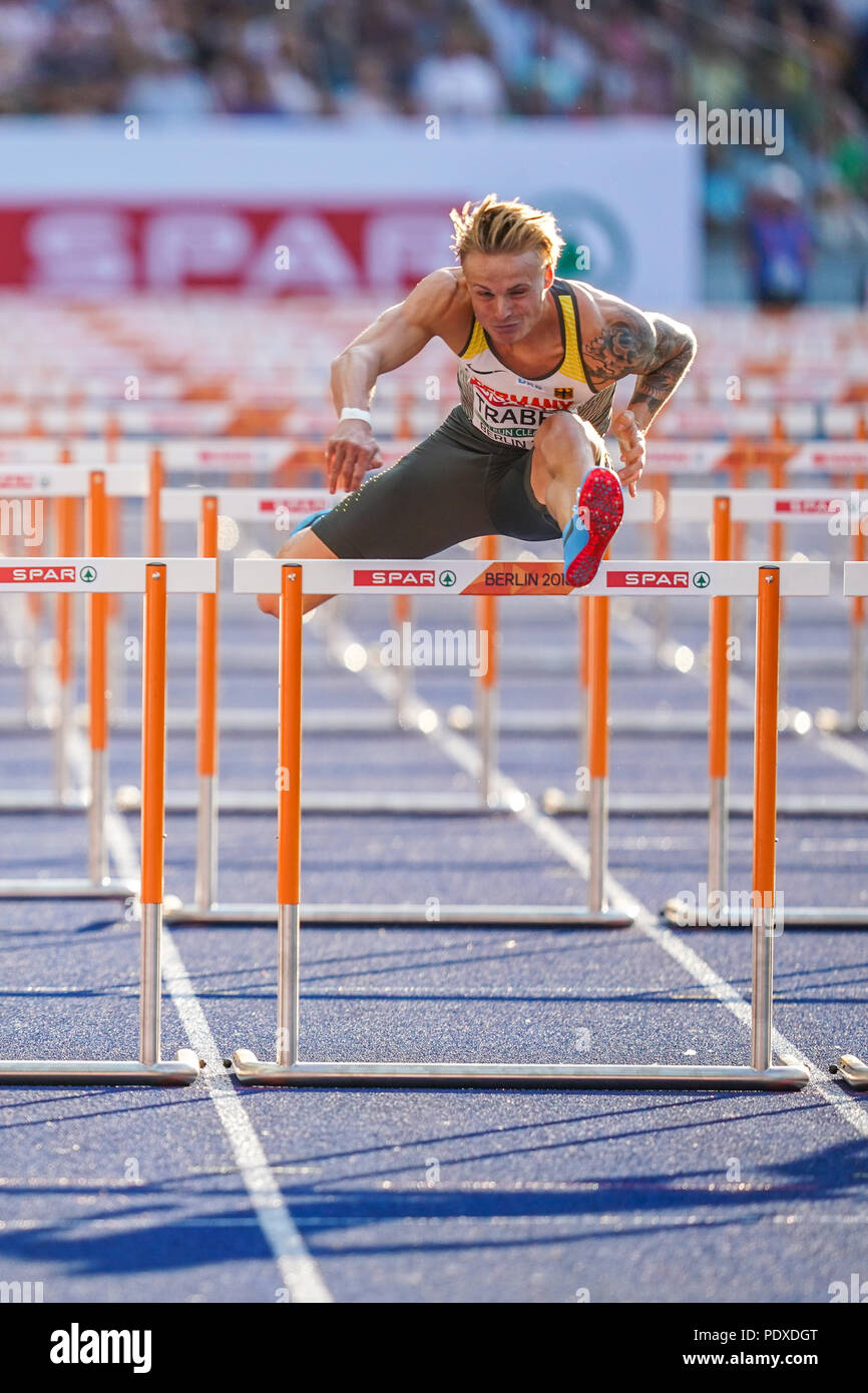 110 meter hurdles hi-res stock photography and images - Alamy