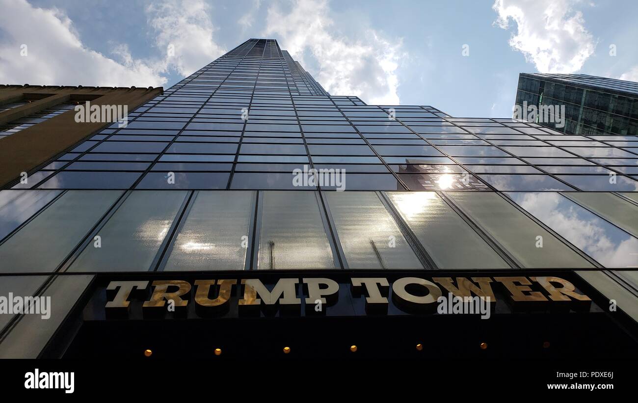 Trump tower building hi-res stock photography and images - Alamy
