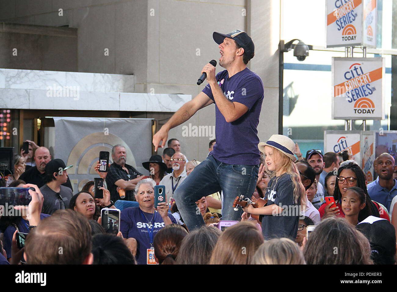 New York, USA. 10th August, 2018. NEW YORK, NY August 10: Jason Mraz ...