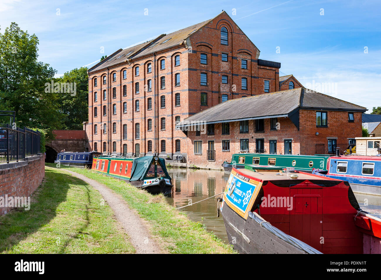 Blisworth. Northamptonshire. U.K. Weather. 11th August 2018. A bright ...