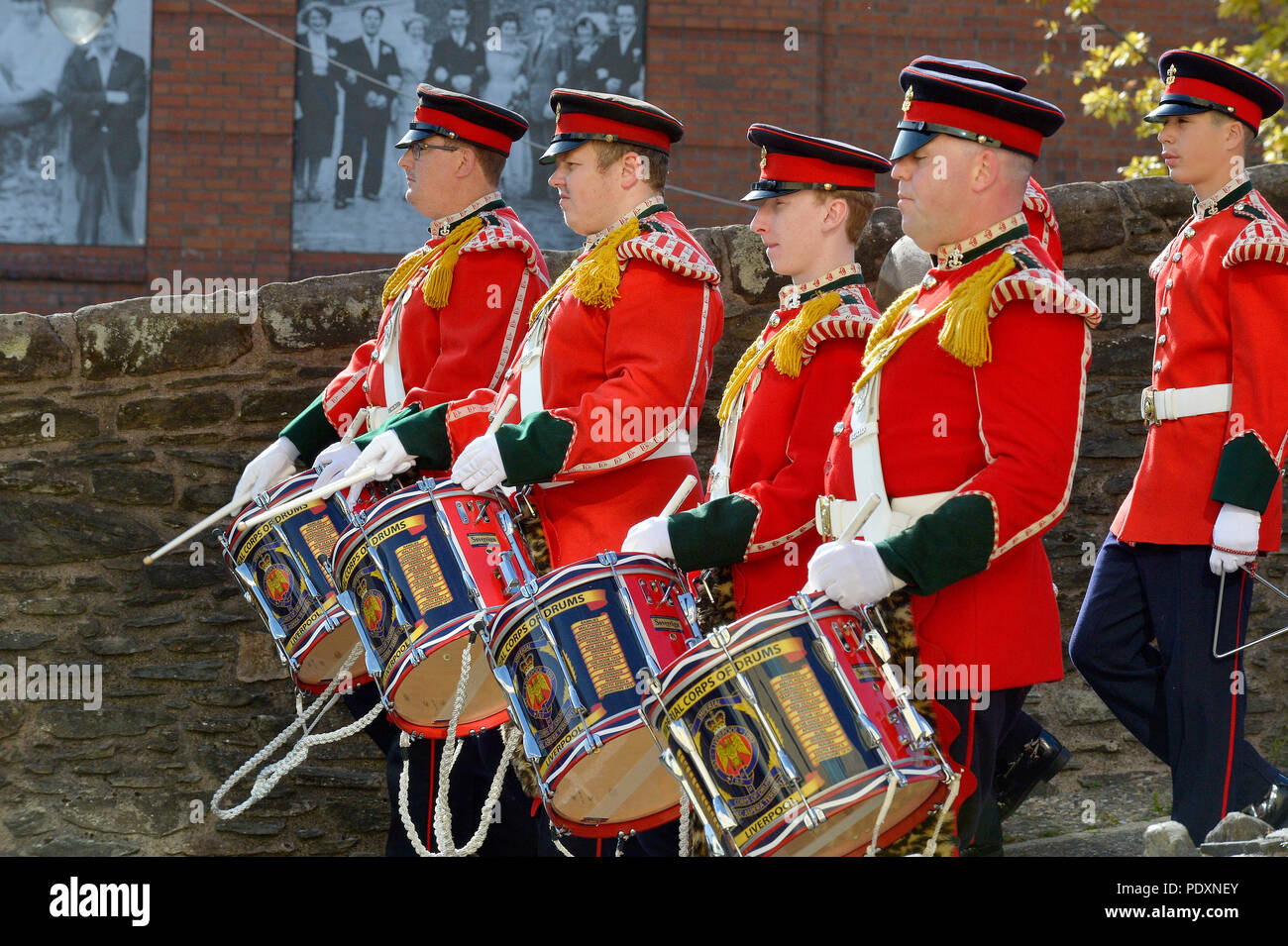 Relief of derry parade hi-res stock photography and images - Alamy