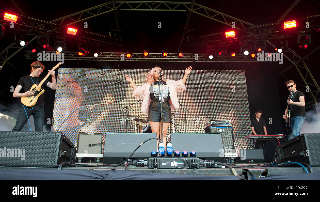 Carly conner hi-res stock photography and images - Alamy