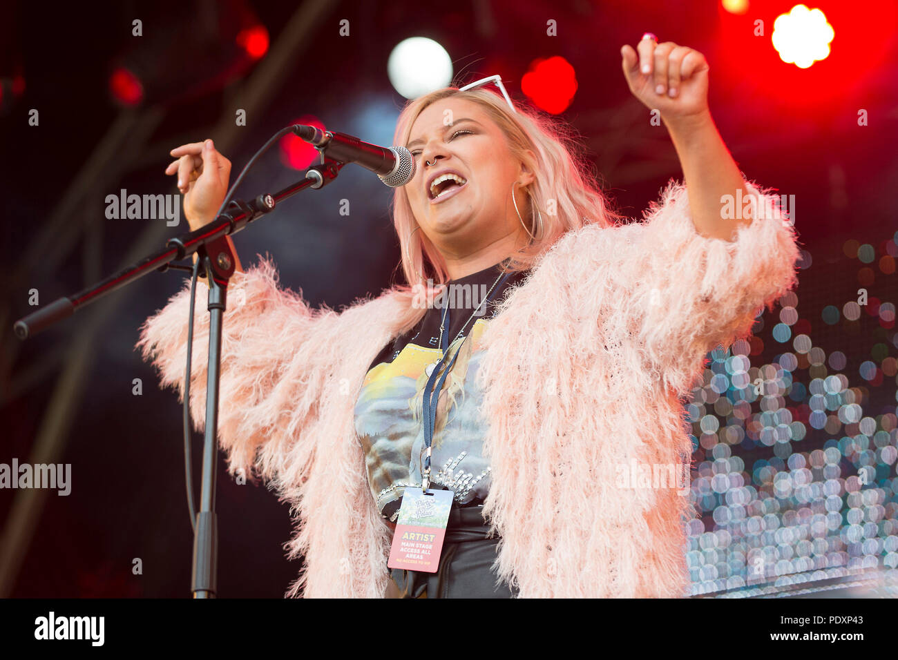 Carly conner hi-res stock photography and images - Alamy