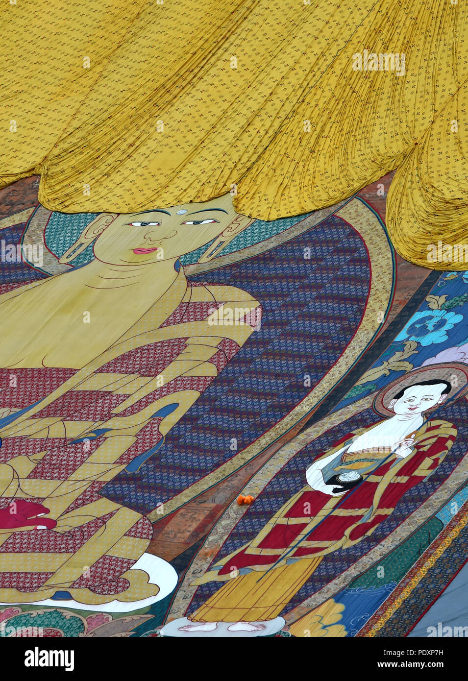 Lhasa, China, Aug. 11, 2018 (Xinhua) -- Photo shows the huge Thangka ...