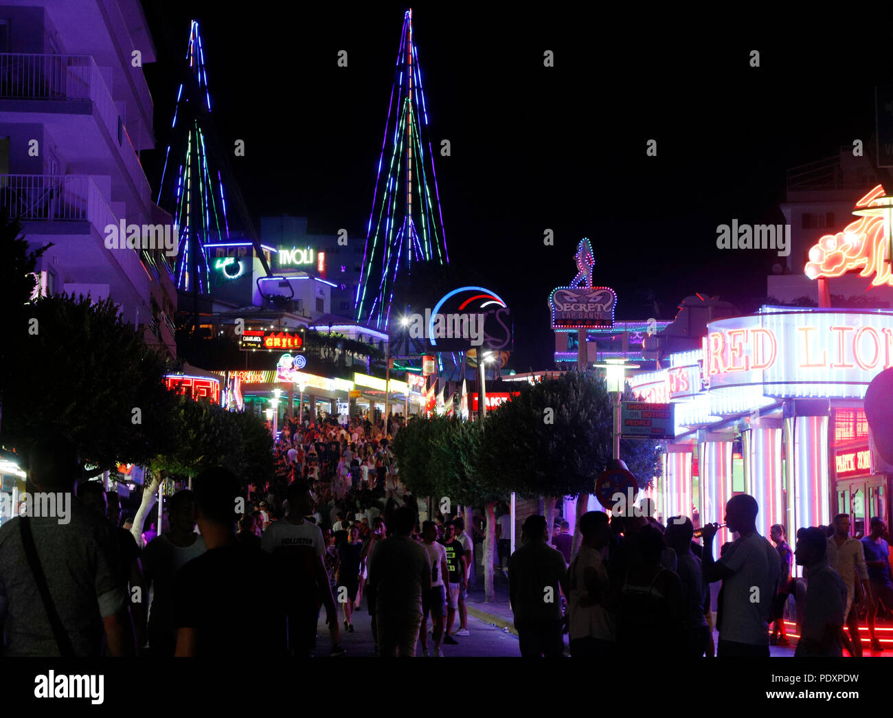 Magaluf nightlife hi-res stock photography and images - Alamy
