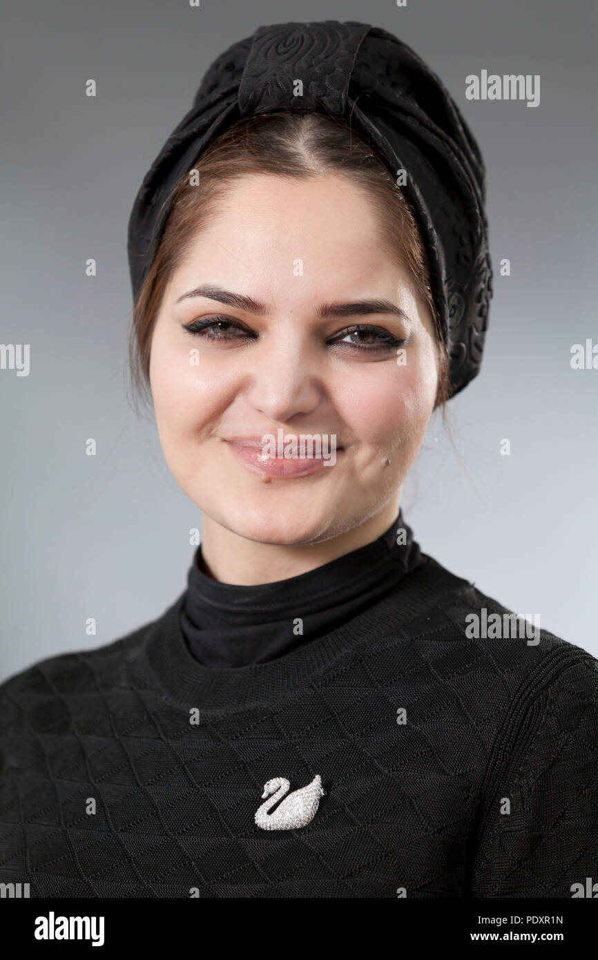 Writer lives hi-res stock photography and images - Alamy