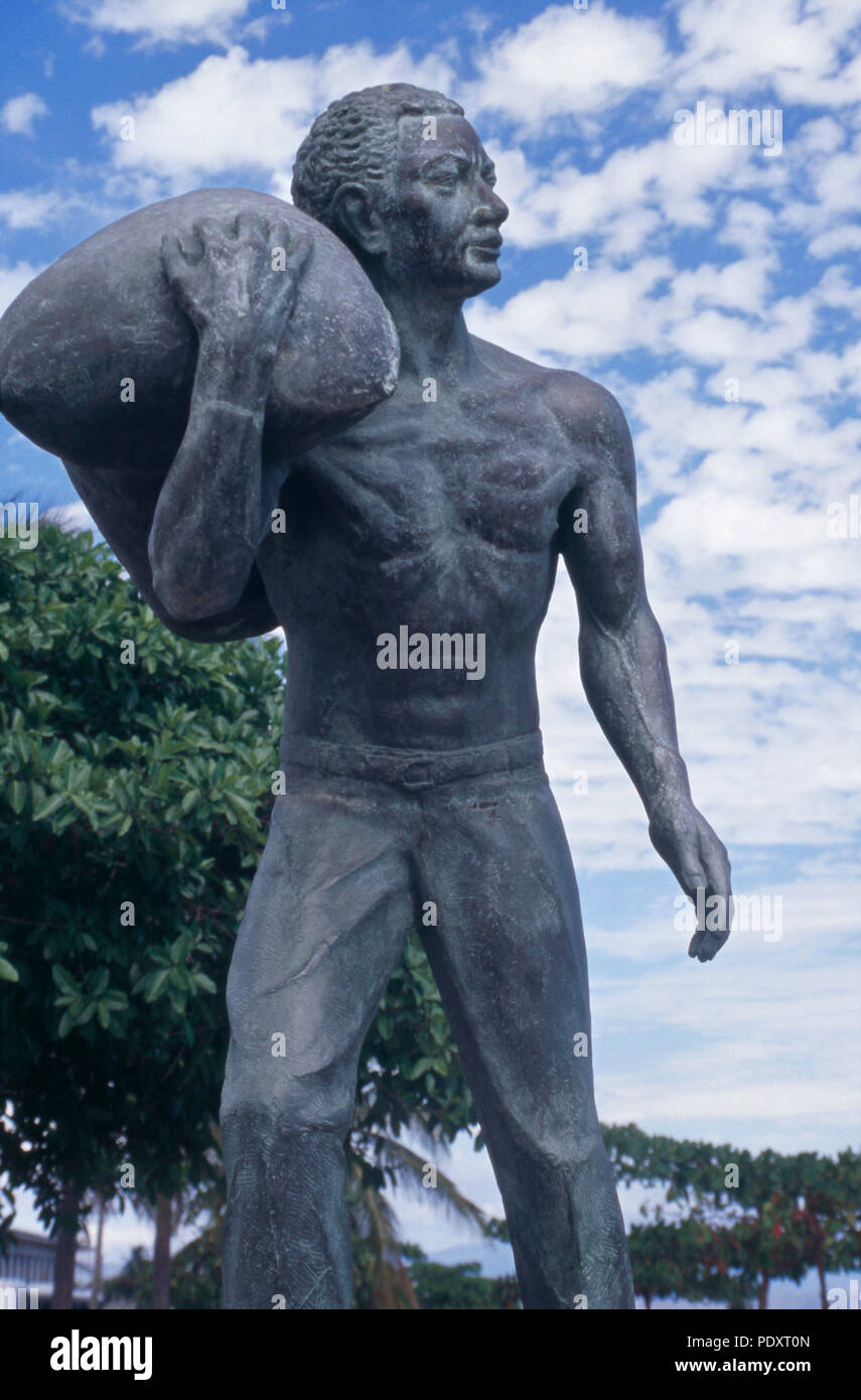 Statue of stevedore loading coffee for export, Puntarenas, Costa Rica ...