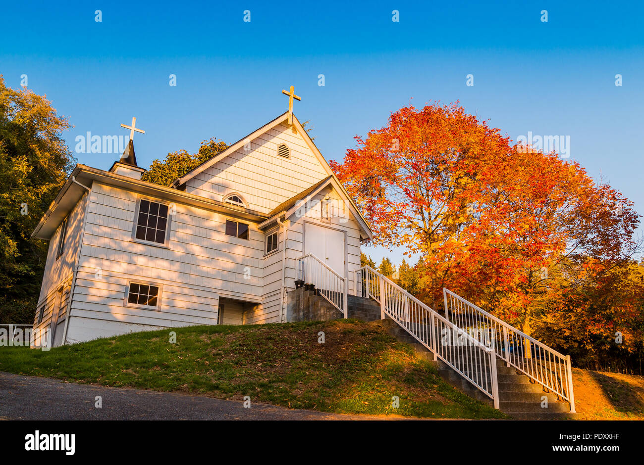 White church sky architecture hi-res stock photography and images - Alamy