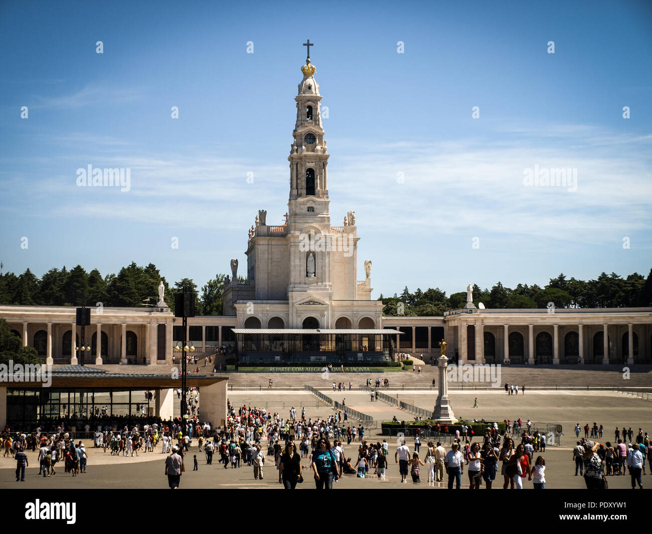 Basilica of our lady of the rosary of fatima hi-res stock photography ...