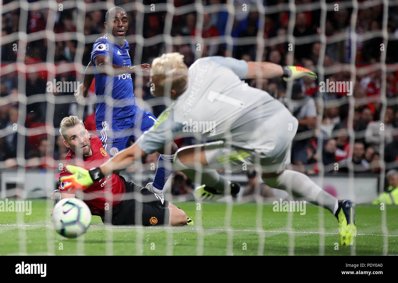 Manchester uniteds luke shaw scores hi-res stock photography and images ...