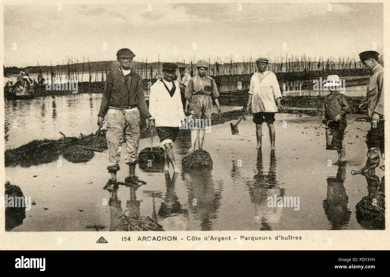 Arcachon - parqueur et parqueuse 7 Stock Photo - Alamy