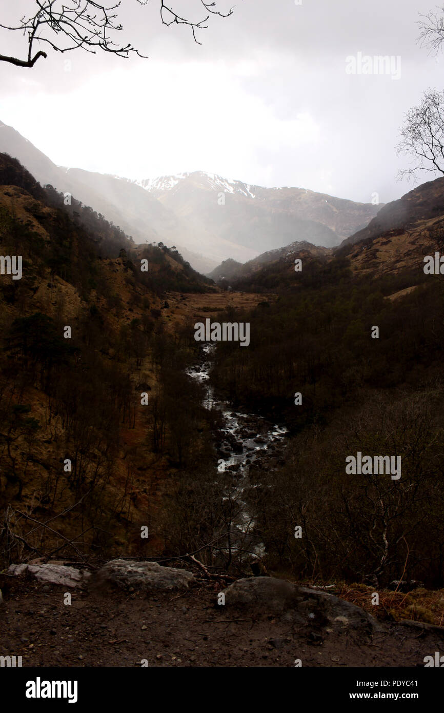 Beautiful scenery between mountains hi-res stock photography and images ...