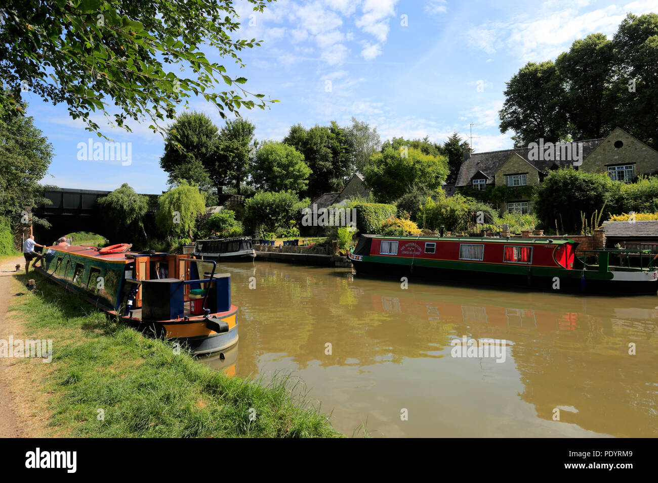 Narrowboats on the Oxford Canal at Heyford Wharf, Lower Heyford village ...