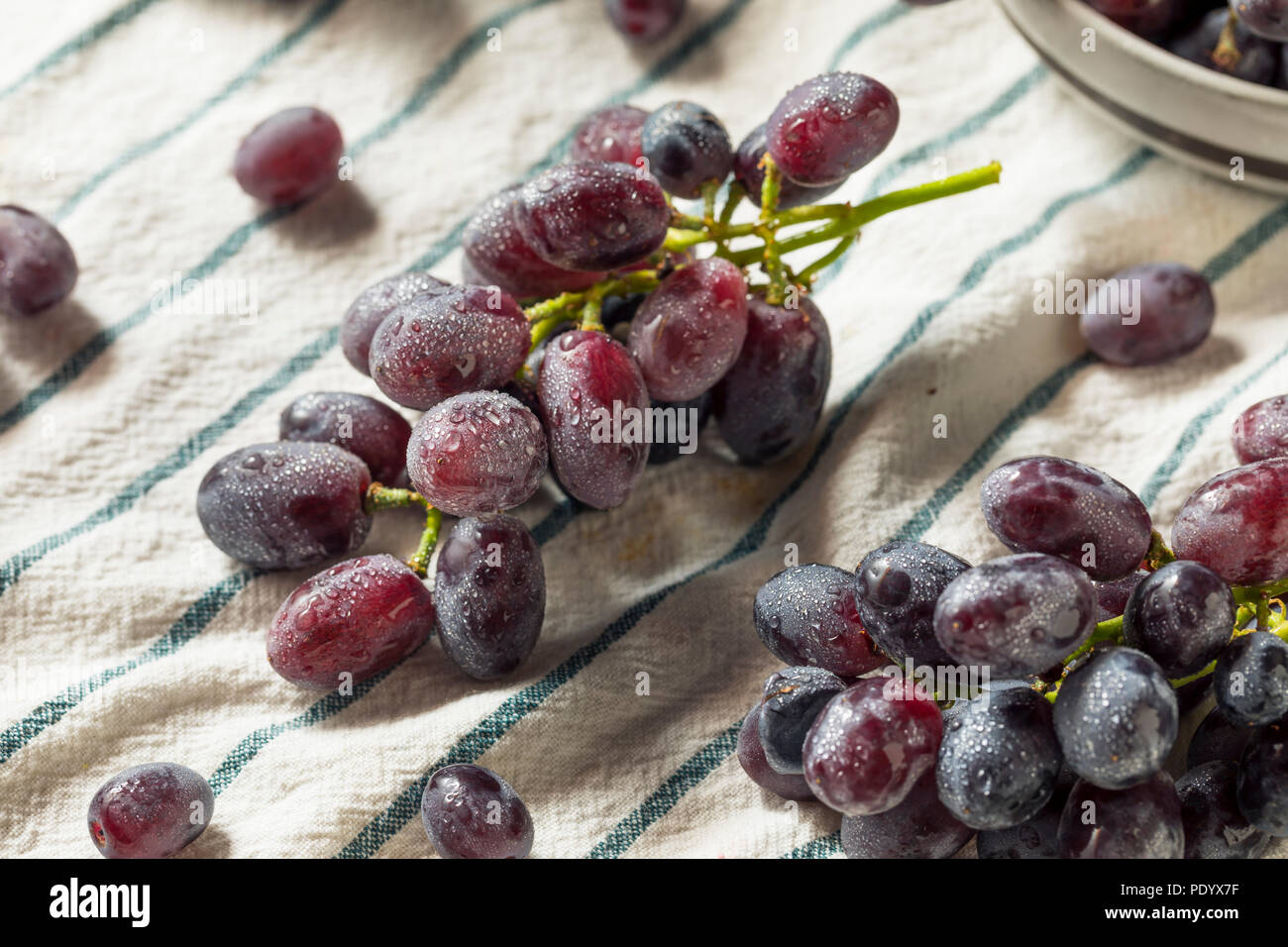 Raw Organic Purple Grapes Ready to Eat Stock Photo - Alamy