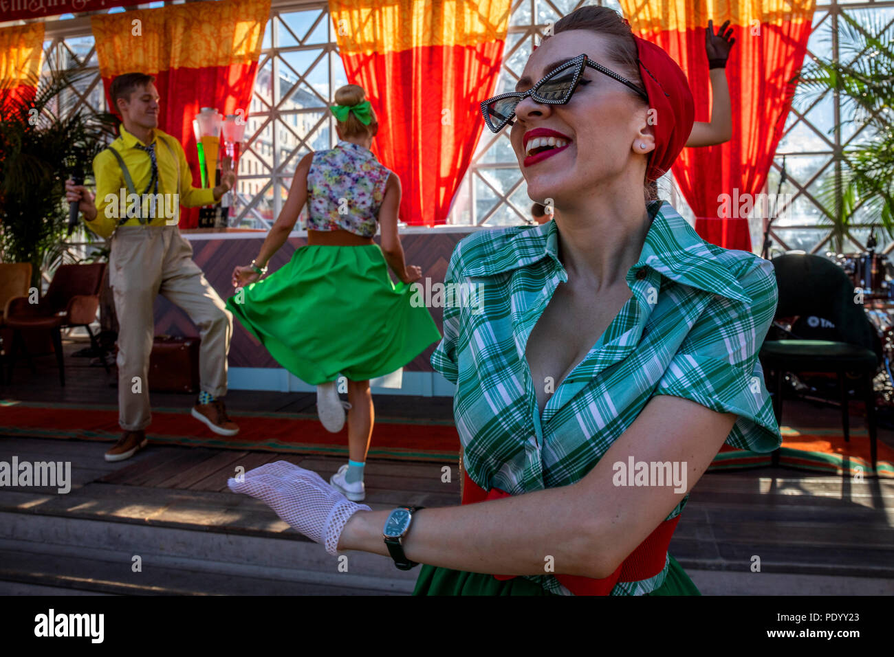 Reconstruction of the fashion of the times of the Khurshchev Thaw and ...