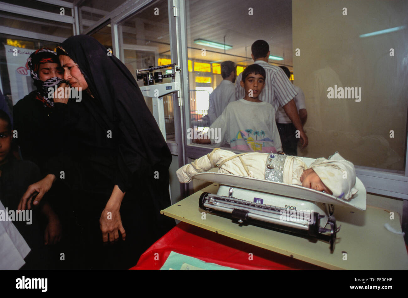 Iraq sanctions hospital hi-res stock photography and images - Alamy