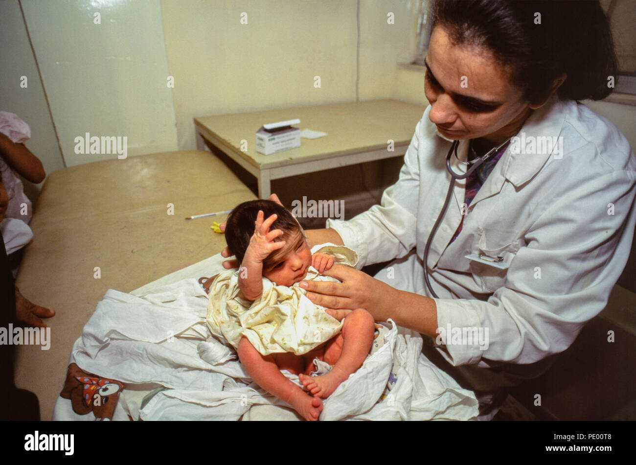 Iraq sanctions hospital hi-res stock photography and images - Alamy
