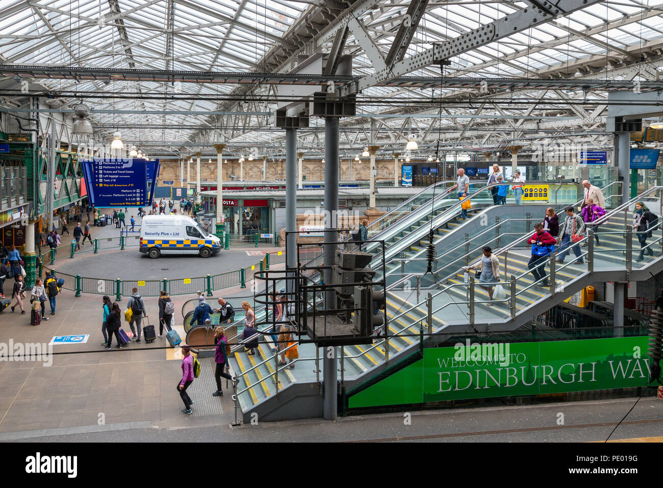 Concourse Waverley Station with travellers arriving and departing by ...