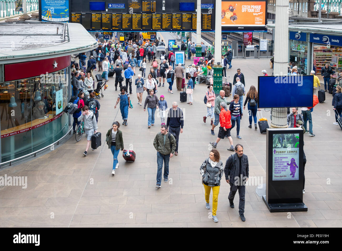 Train concourse hi-res stock photography and images - Alamy