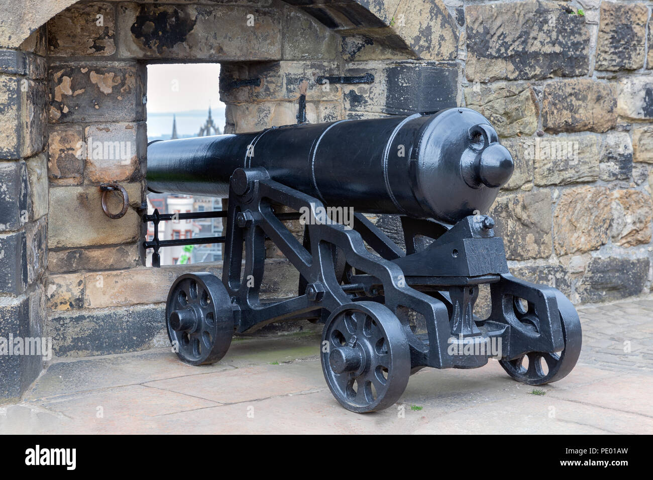 Old medieval cannon at Edinburgh Castle, Scotland Stock Photo - Alamy