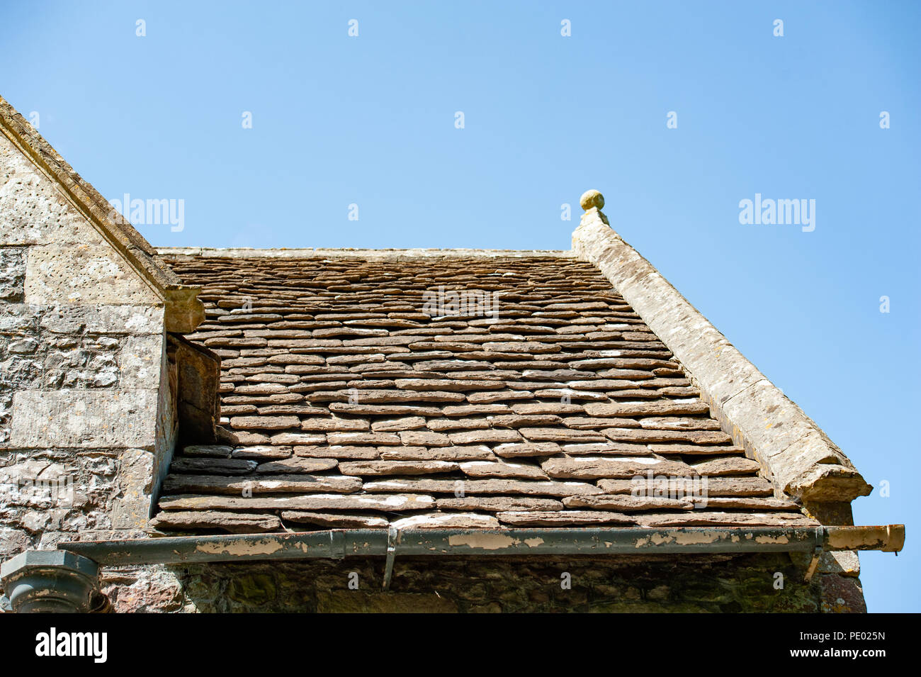 Stone slate roof on 17th Century Almshouses founded by Sir James Thynne ...