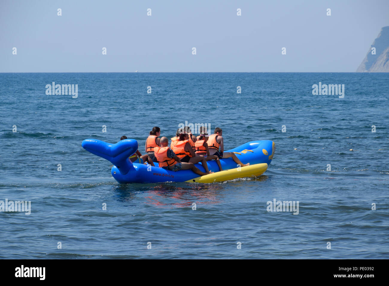 Inflated life raft hi-res stock photography and images - Alamy