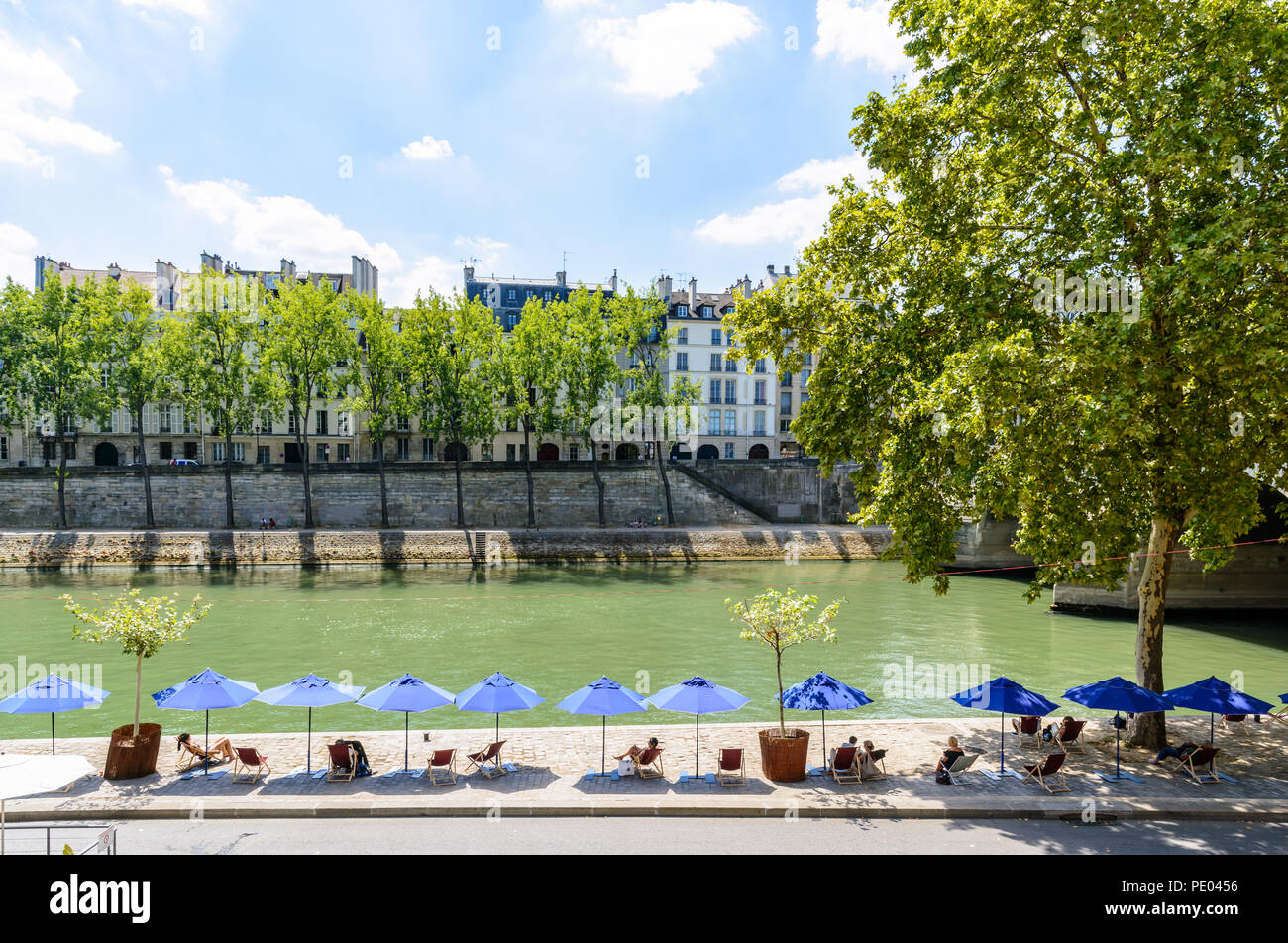 Paris plages hi-res stock photography and images - Alamy