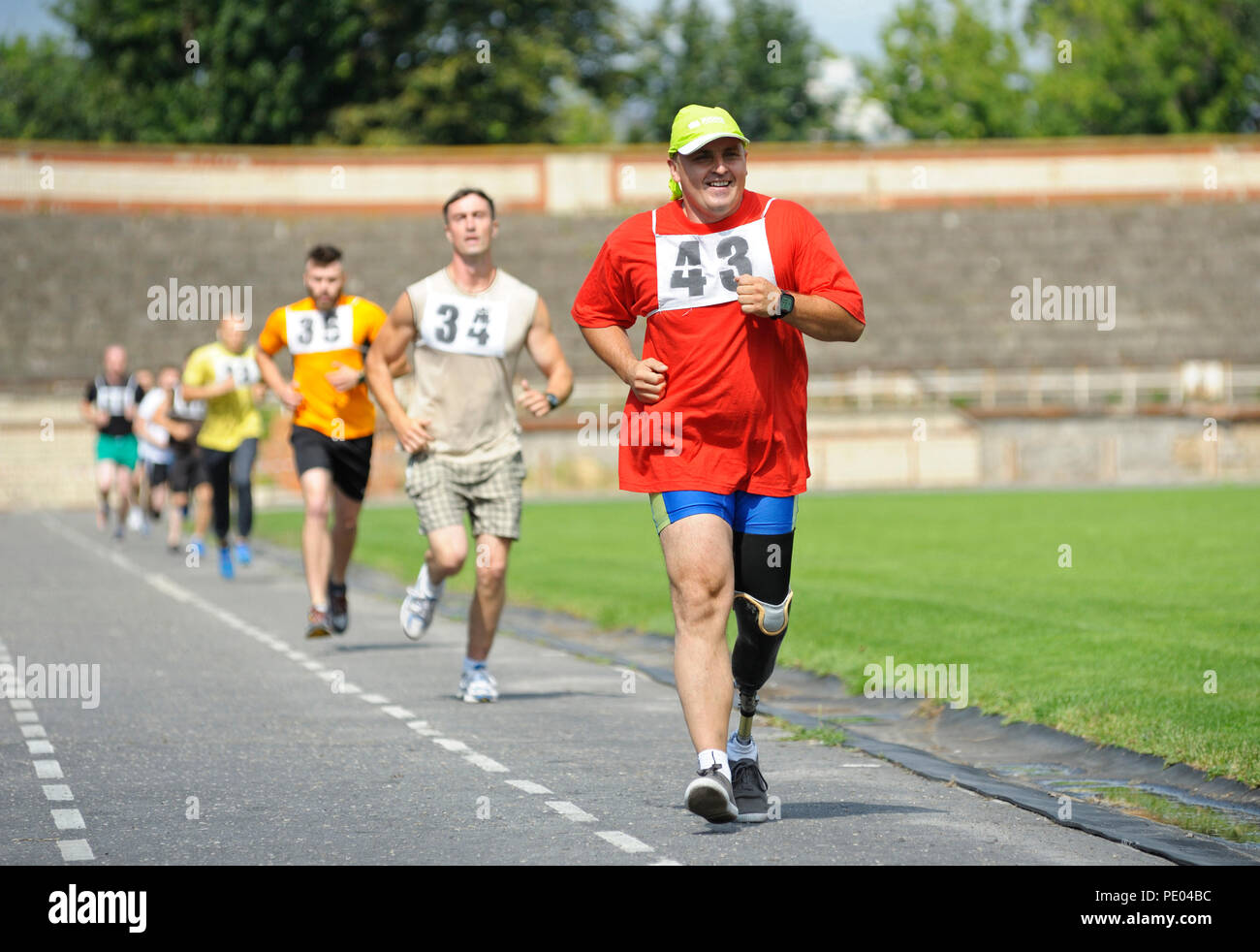 Disabled running race track hi-res stock photography and images - Alamy