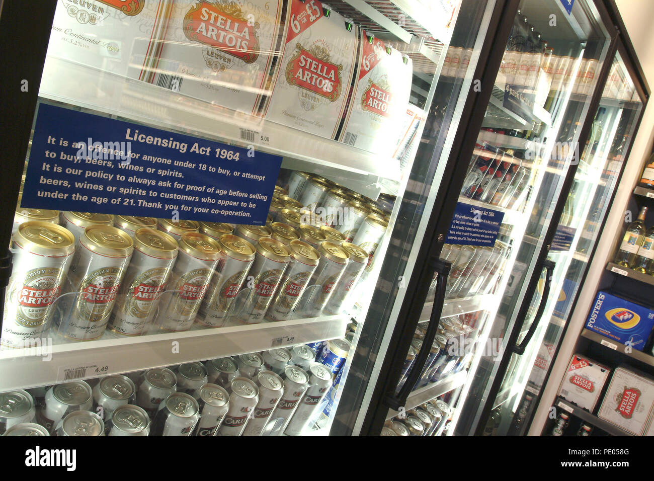 Licensing Act warning sign on supermarket alcohol display Stock Photo ...