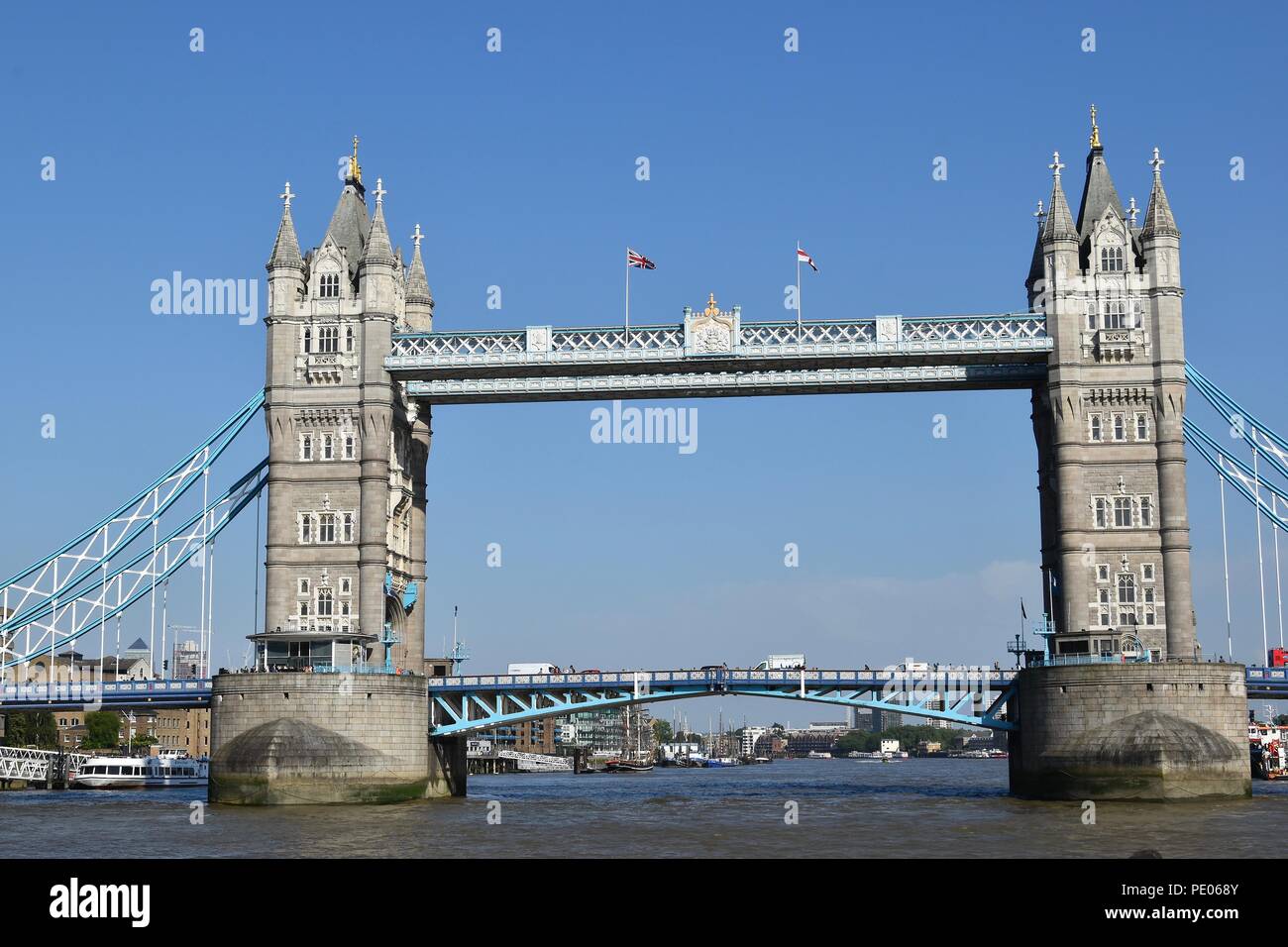 Tower Bridge spanning the River Thames, London, United Kingdom Stock ...