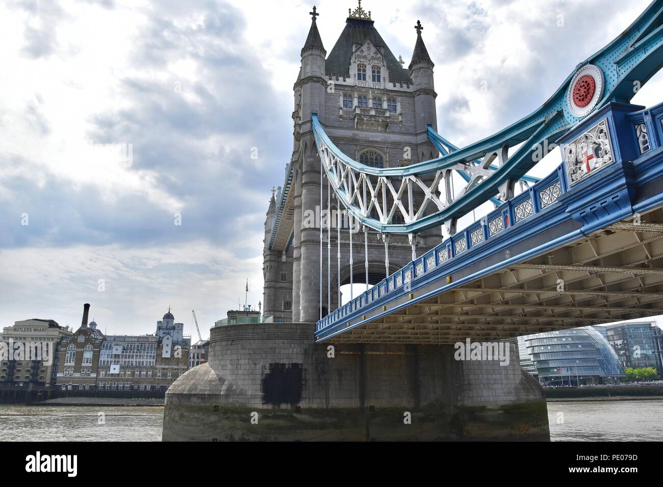 Tower Bridge spanning the River Thames, London, United Kingdom Stock ...