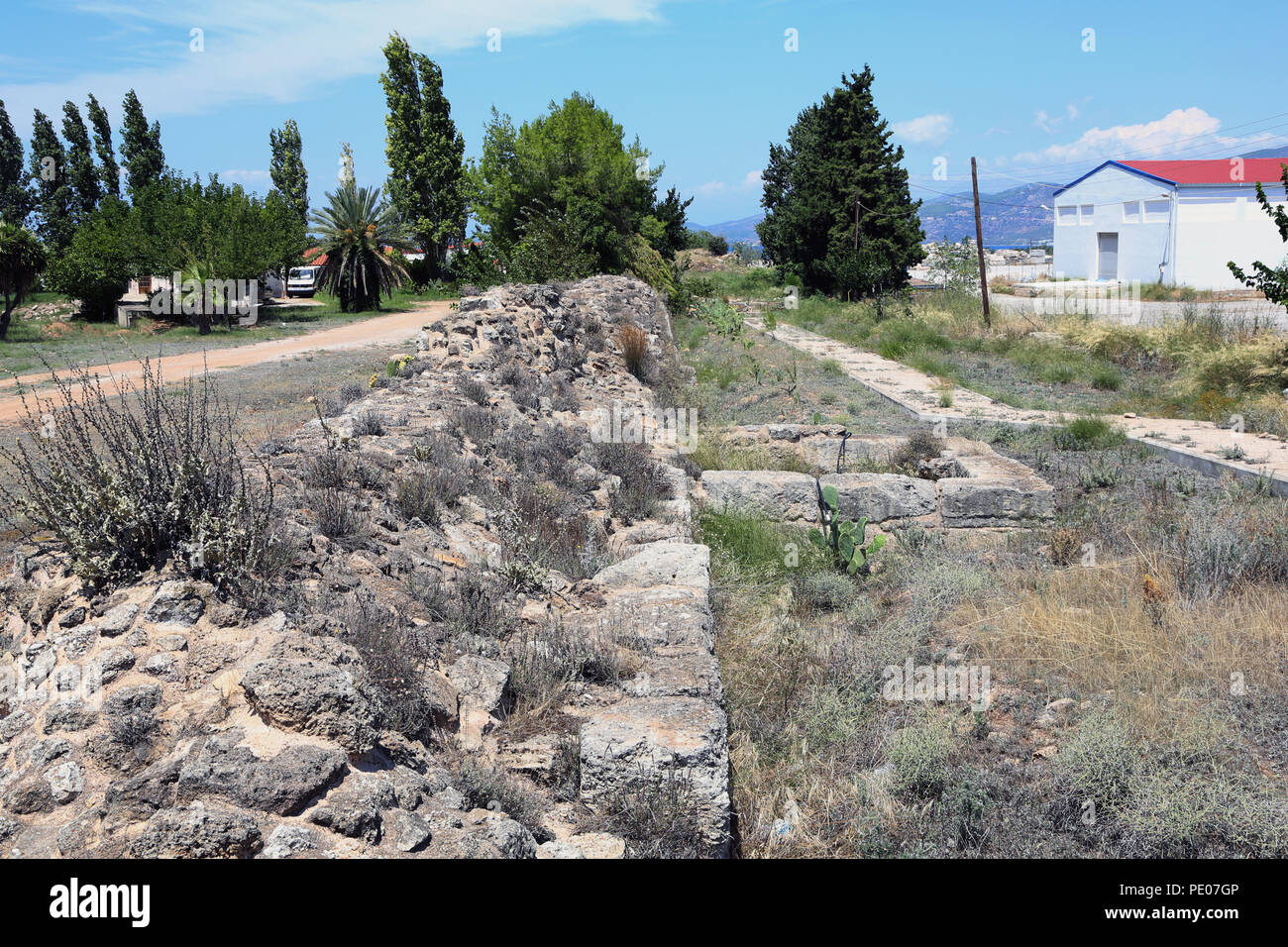 Greece, Corinth, Hexamilion wall Stock Photo - Alamy