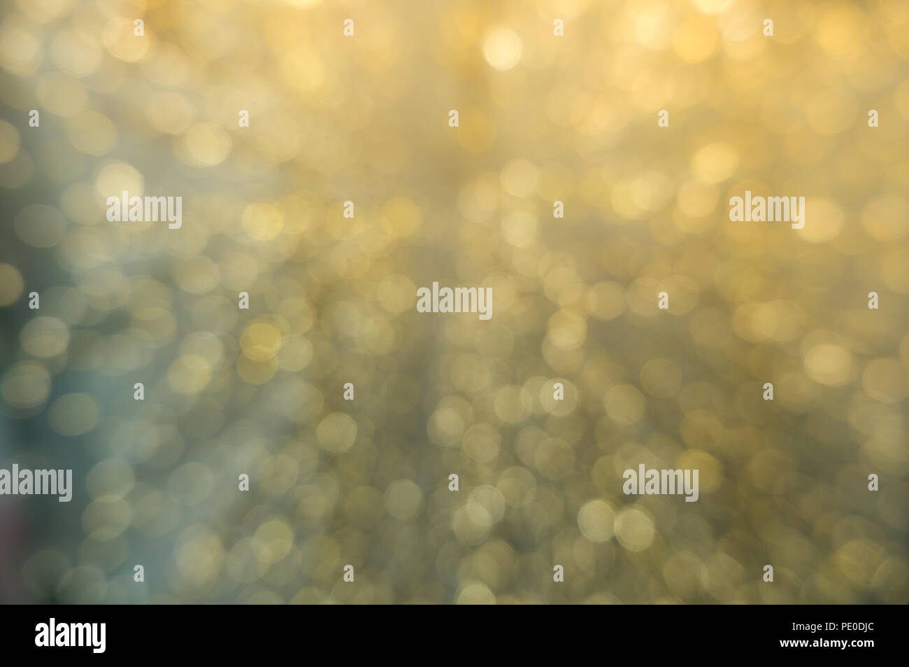 Christmas light background. Holiday glowing backdrop. Defocused ...