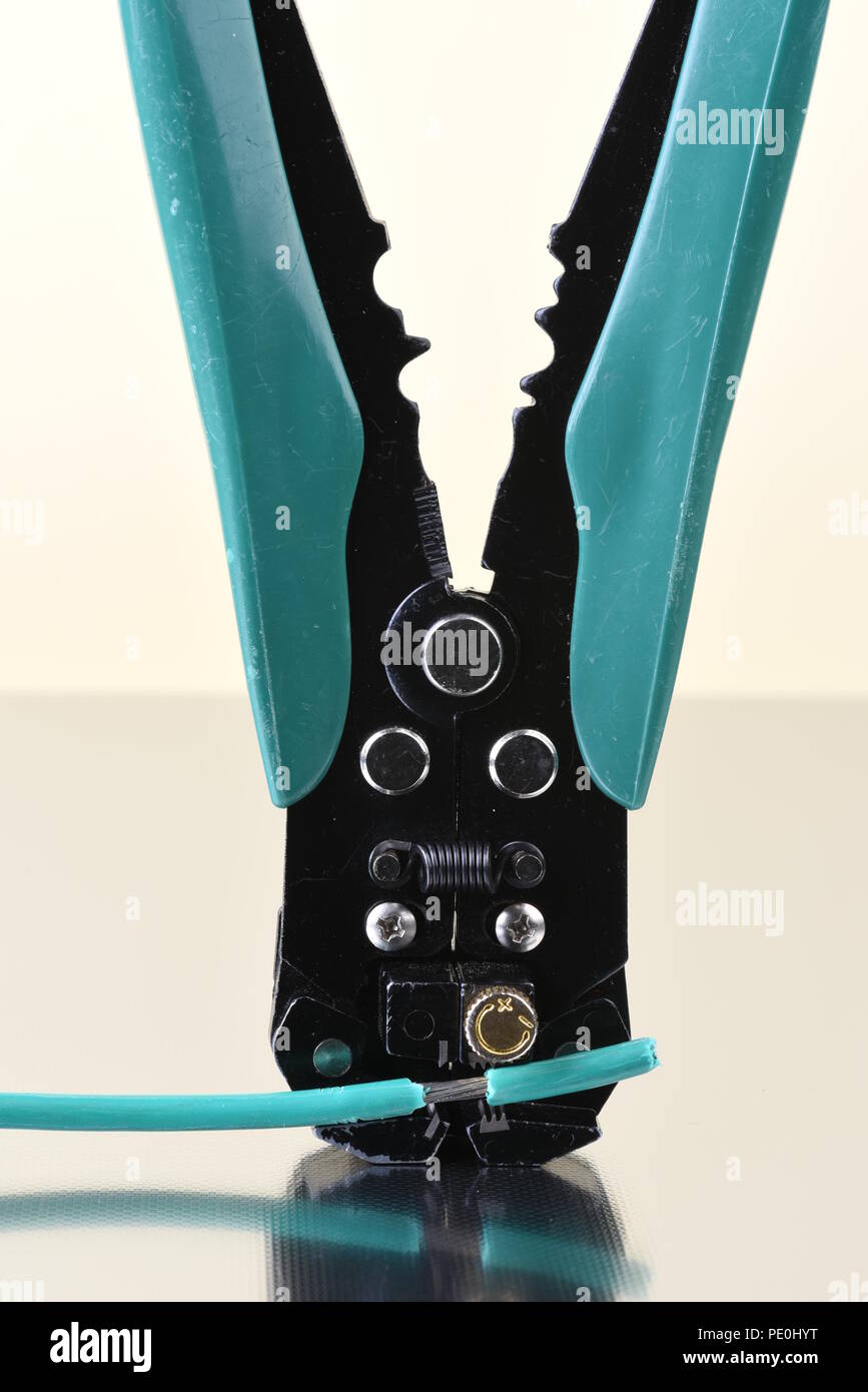 Wire stripper hi-res stock photography and images - Alamy