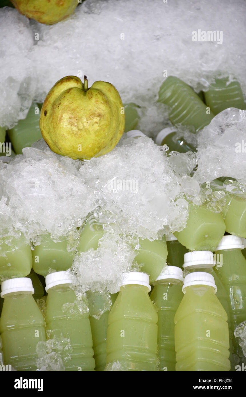 Fresh guava fruit juice at the market Stock Photo - Alamy