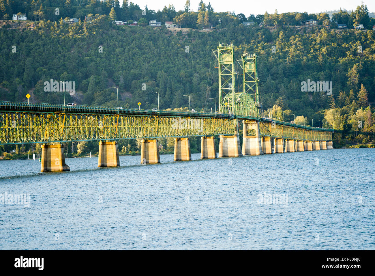 Long straight metal trusses Hood River Lifting White Salmon ...