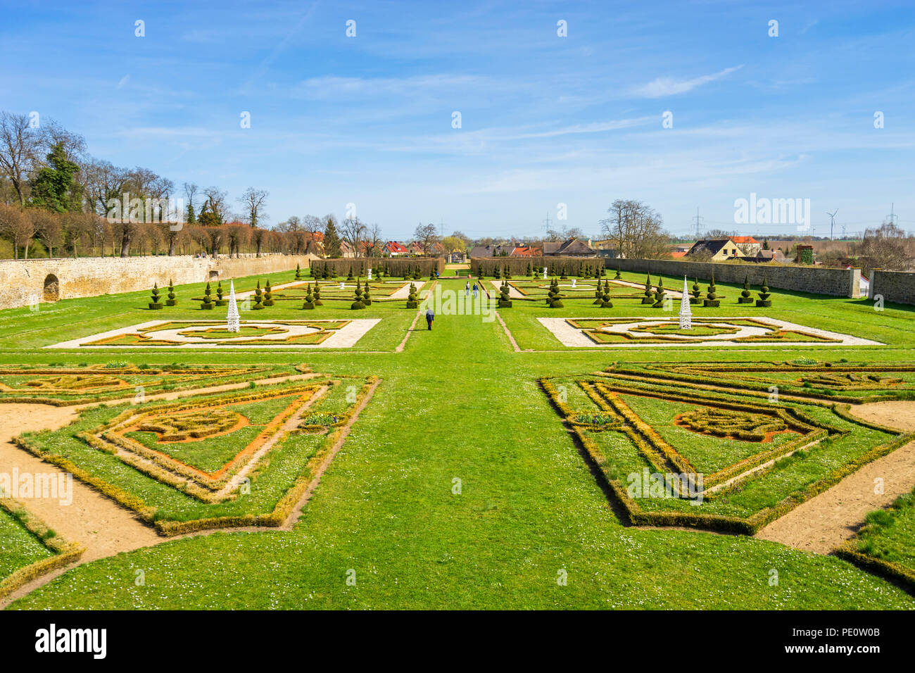 Barockgarten und Schloss in Hundisburg Stock Photo - Alamy