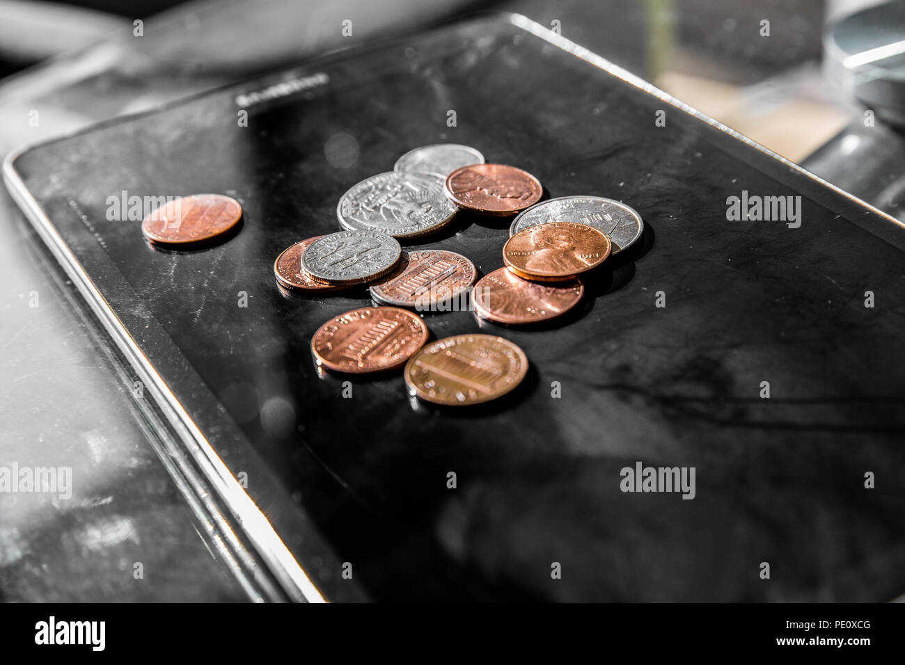 Trading for money hi-res stock photography and images - Alamy