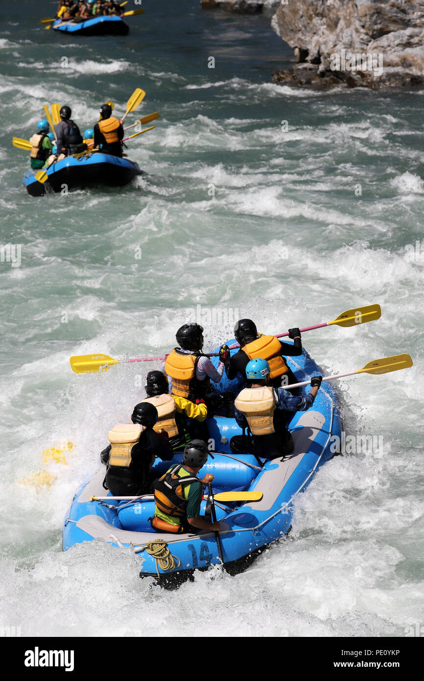 Japan young rafting team hi-res stock photography and images - Alamy
