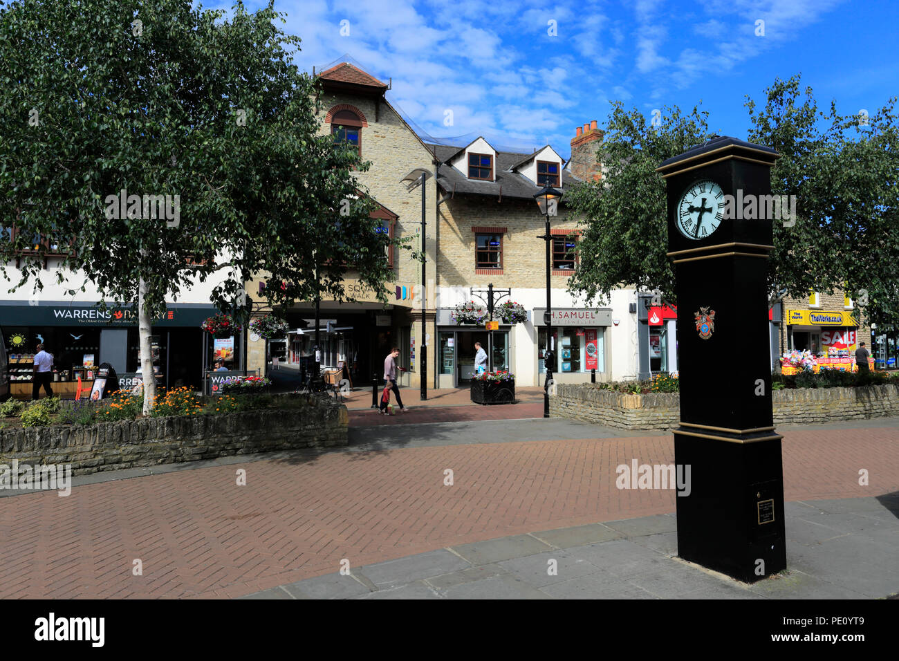 Buckingham town centre hi-res stock photography and images - Alamy