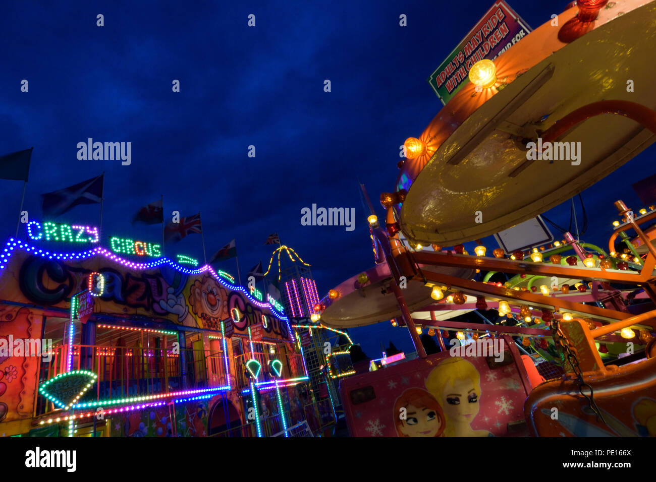 Funfair, Edmunds Park, Didcot Stock Photo - Alamy