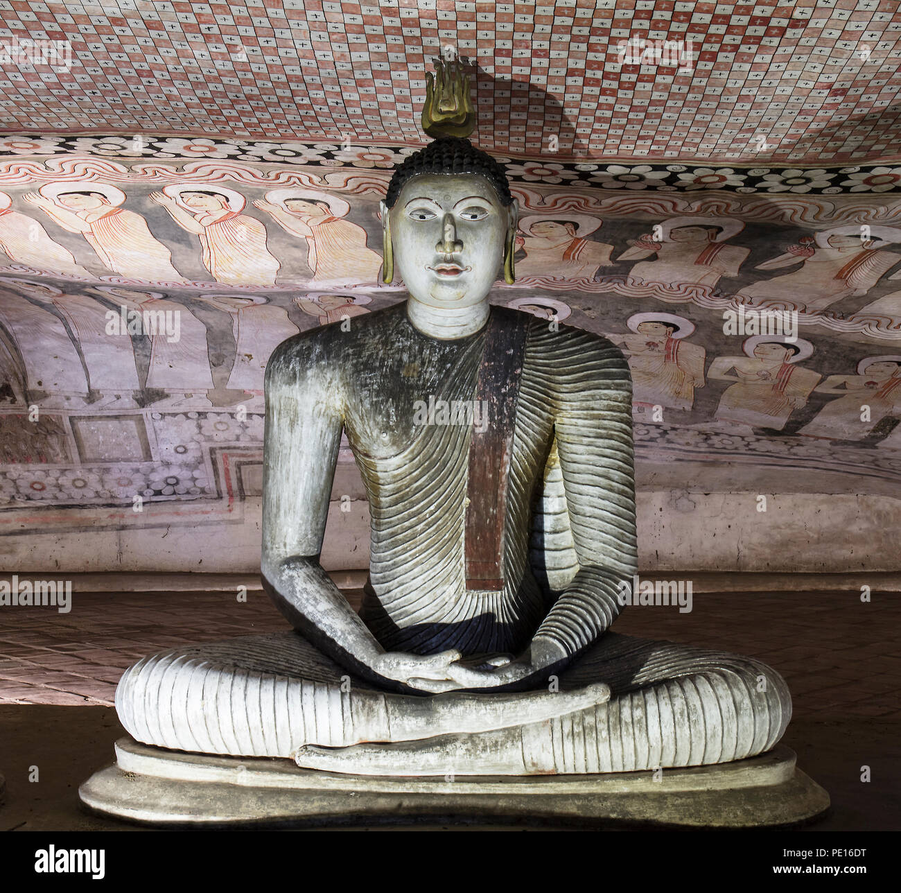 Buddha statue, Sri Lanka Stock Photo - Alamy