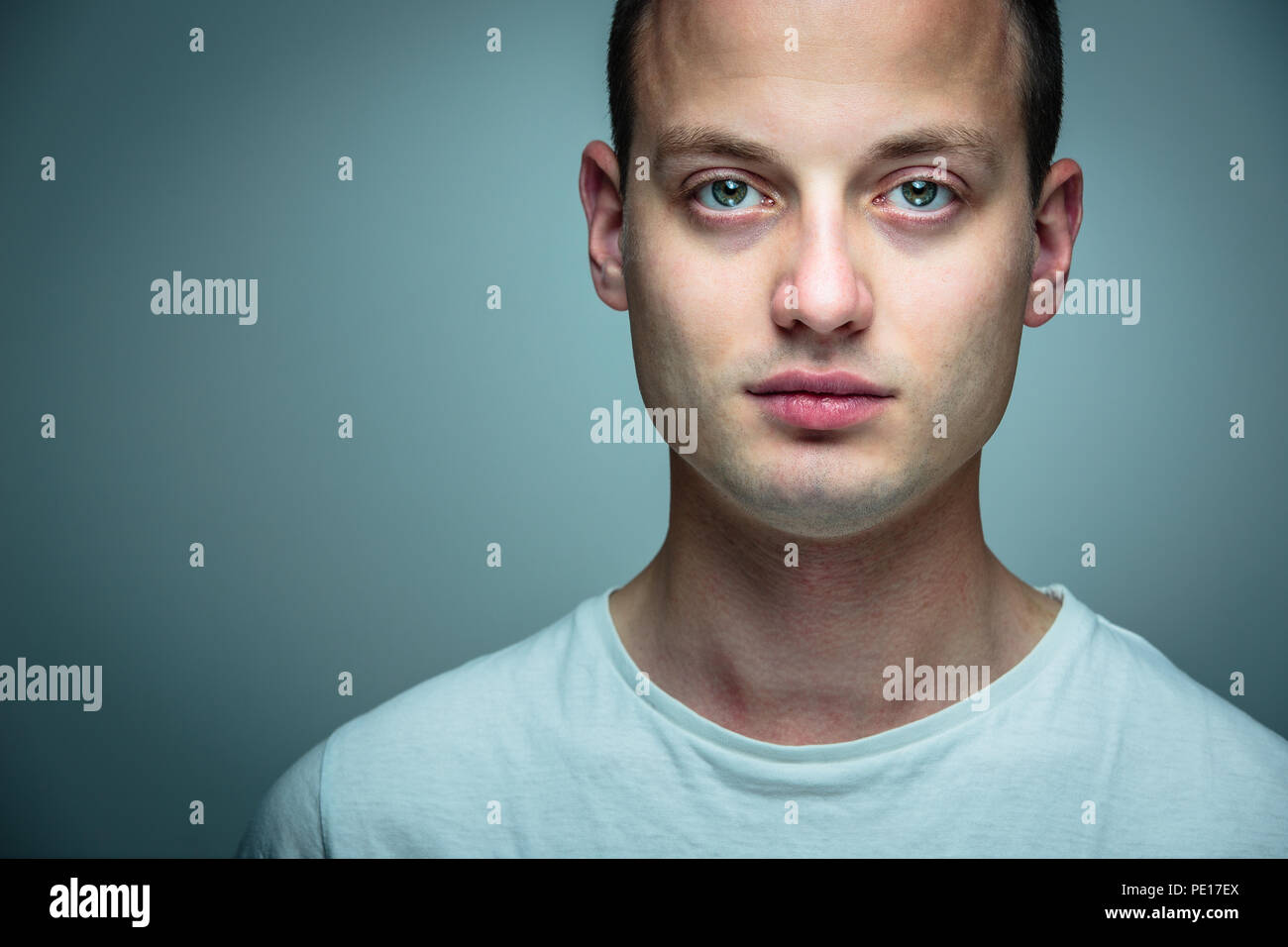 Emotionless expression hi-res stock photography and images - Alamy