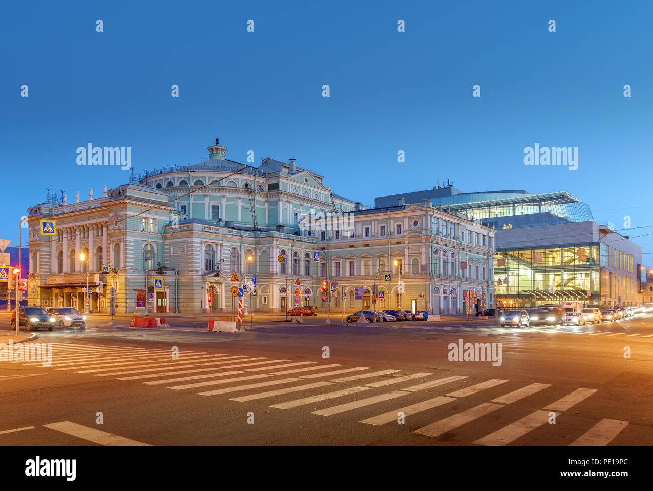 Mariinsky theatre hi-res stock photography and images - Alamy